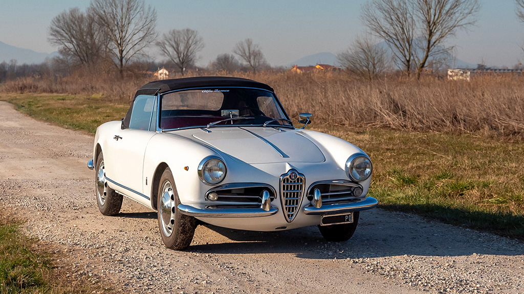 ALFA ROMEO Giulietta Spider Veloce - Jack Classics